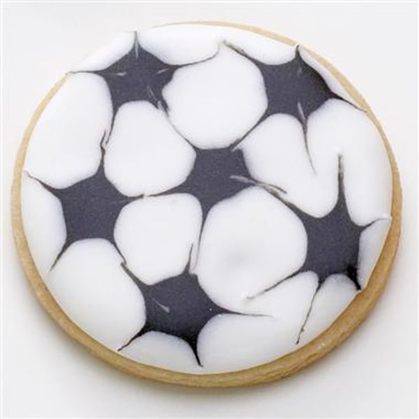 Soccer Ball Cookies | Recipes | Weis Markets